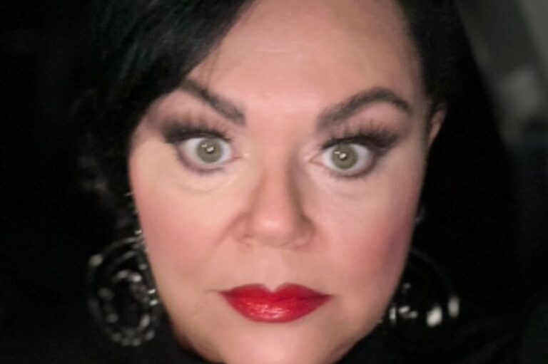 Two Festive Holiday Makeup Looks For The Season - Kuel Life